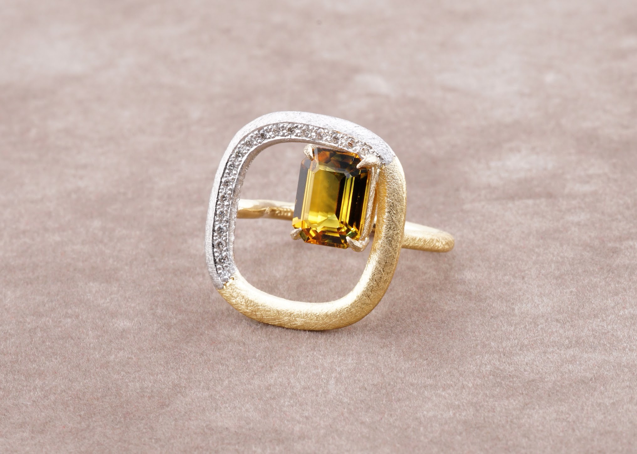 Square/ Bicolor Sapphire Ring - KAYT
